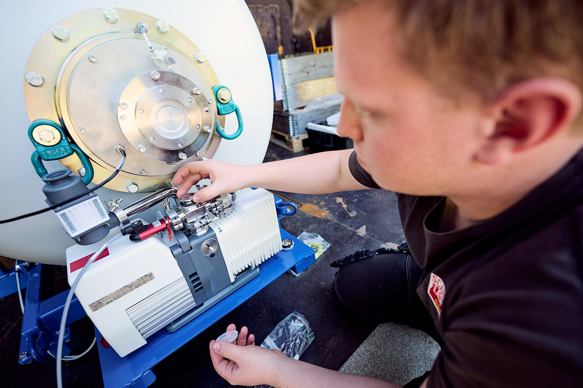 Operate with confidence! Train with the flash X-ray experts - Scandiflash